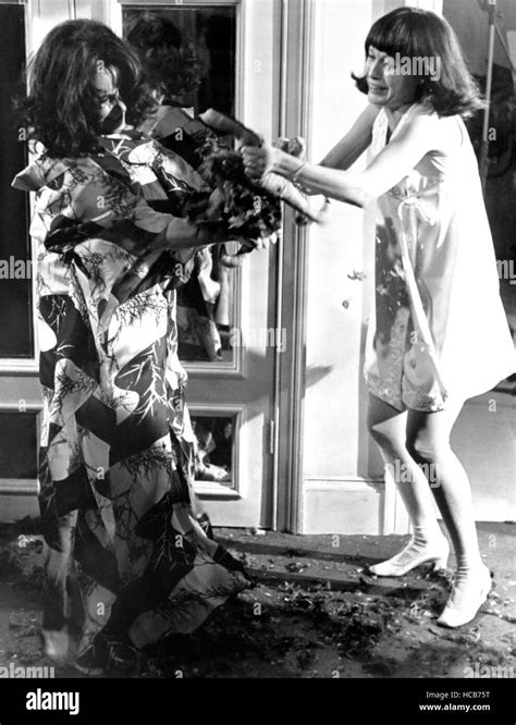 Secret Ceremony From Left Elizabeth Taylor Mia Farrow 1968 Stock