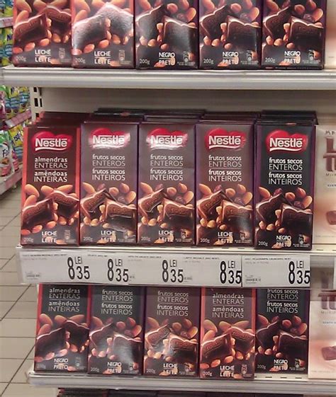 Ciocolată Nestle în Carrefour Nwradu Blog