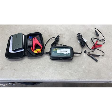 Battery Tender Charger And Winplus Jump Starter Power Pack Both Working