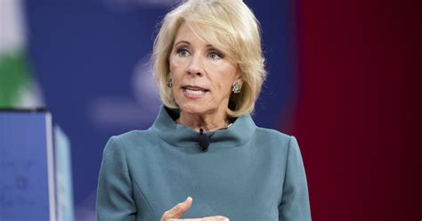 Elizabeth Warren Calls Betsy Devos “the Worst Secretary Of Education