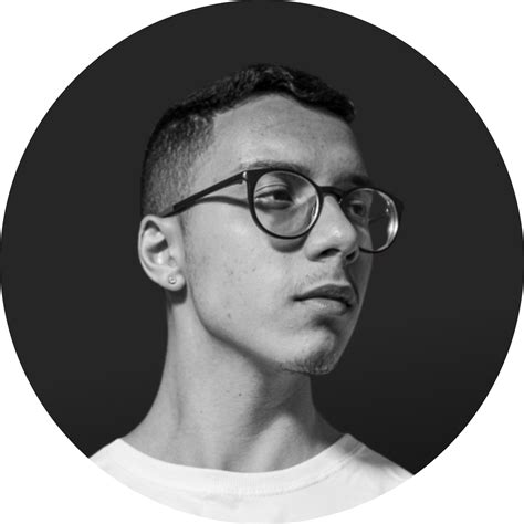 About Lucas Ribeiro Medium