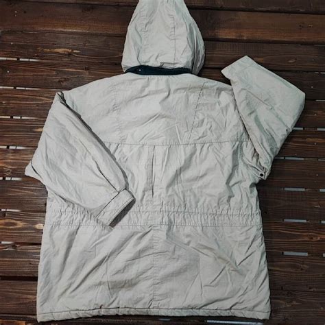 کاپشن کوهنوردی سفید اورجینال فروش آنلاین اورجینال فاموزون