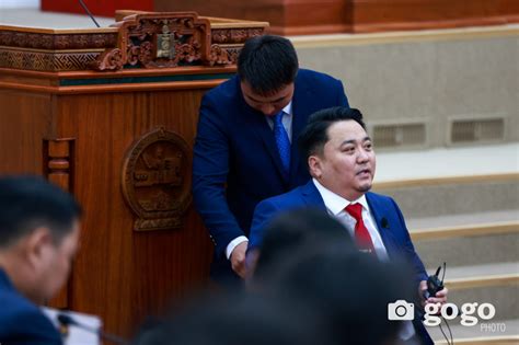 УИХ ын чуулганы хуралдаан 12 00 цаг хүртэл түр завсарлав