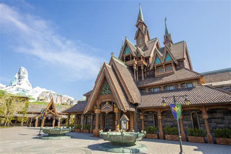 First Look Inside Disneys New Frozen Restaurant Royal Banquet Of Arendelle In Tokyo Disneysea