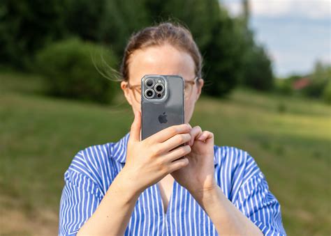 IPhone Owners Are Just Realizing Why There Are Lines On The Side Of Their Phone And Why You