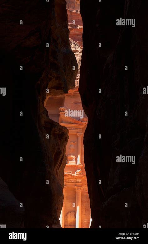 The Treasury Petra Jordan Stock Photo Alamy