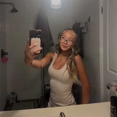 Kaylee Kayleemachnick • Threads Say More
