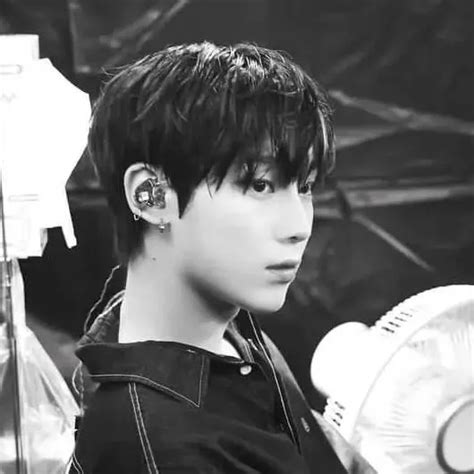 Chat With William Hunter Text Or Voice Enjoy Ai Chat Free And Safe