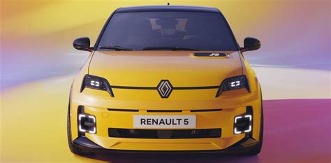 Nuova Renault 5 E Tech Electric Caratteristiche Style
