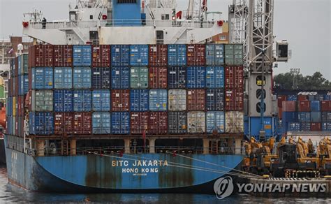 세계 해운업계 새 선박 쌓이는데 경기침체에 화물수요는 냉각 나무뉴스