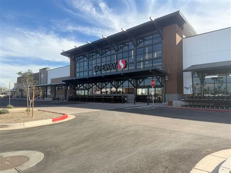 New Safeway Store Opens In Fast Growing Queen Creek