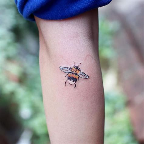 Bumblebee Tattoo Cool Small Tattoos Small Tattoos Bee Tattoo