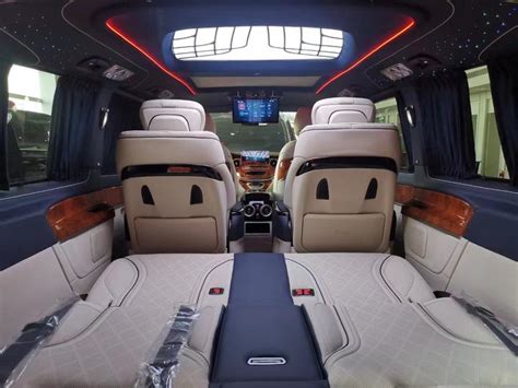 年轻人请走开，这个颜色不太适合你，奔驰v级专属定制七座豪华mpv 知乎