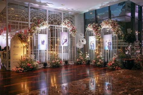 Wyls Kitchen R And L Gloriosa Decoration Bridestory