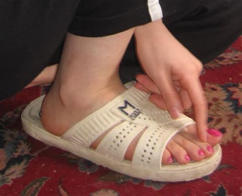 Persian Feet پرژن فیت چند عکس قشنگ از پاهای قشنگ ایرونی