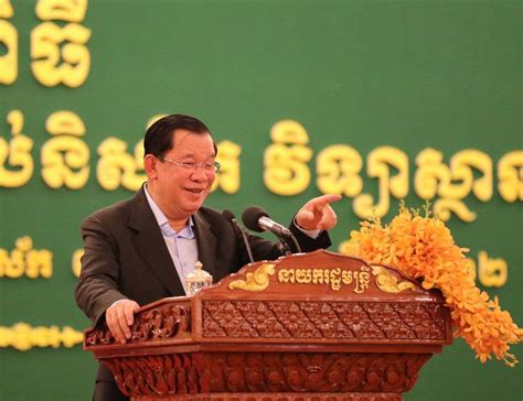 សម្តេចតេជោ ហ៊ុន សែន៖ ក្នុងព្រះរាជដំណើរទៅសៀមរាប ព្រះមហាក្សត្រគង់នៅព្រះរាជដំណាក់ធំ