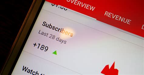 YouTube Adds Traffic Revenue Data To Mobile Analytics