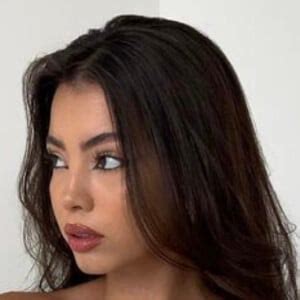 Sophia Isabella Vakertzis Profil Sophia Isabella Wattimena Ketua