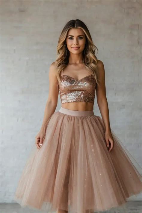 50 Carnival Theme Party Outfit Ideas To Add Fun Color And Flair
