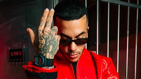 Sfera Ebbasta Firma La Capsule Collection Per G Shock Billboard Italia