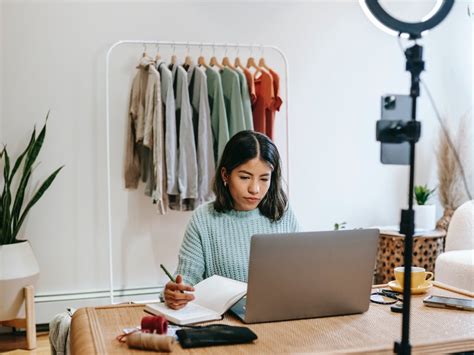 How To Design Blog Post Headers That Attract Readers Learn Befunky