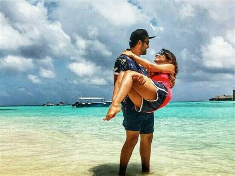 Ritika Sajdeh Hot Photos ఆకట్టుకునే అందం రోహిత్ భార్య సొంతం 5