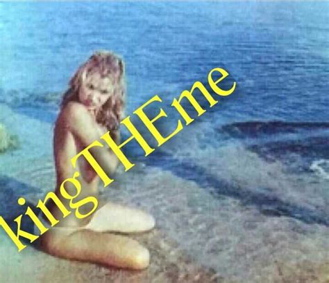 Seda Sayan Ustsuz I Am Not Want Friend Why A U Understand Porn Pictures Xxx Photos Sex