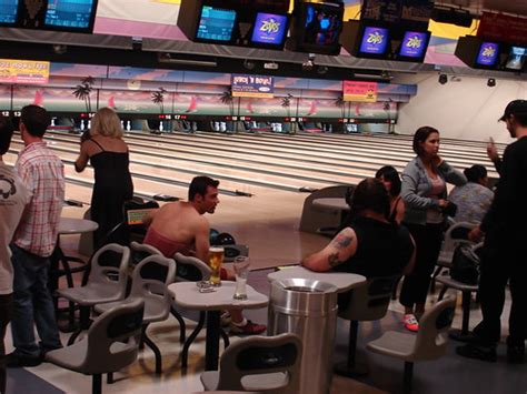 Bowling Just Some People Bowling I Actually Dont Know Wh… Flickr
