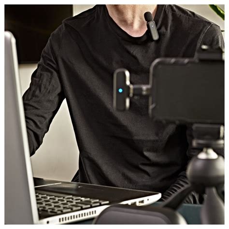 Subzero Dual Wireless Lav Mic With Usb C And Lightning Connections At