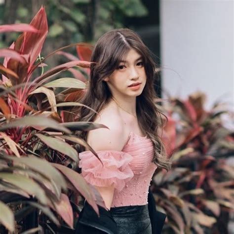 Ping Ping (@ceciliacarlaaa) • Threads, Say more