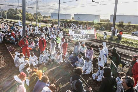 Press Release 8 Oktober Update Actie Code Rood 1000 Mensen Blokkeren Sites Van