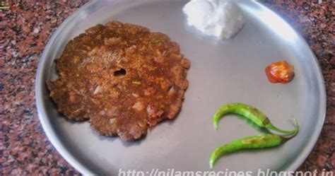 नाचणीचे पौष्टिक थालीपीठ रागी रोटी रेसिपी