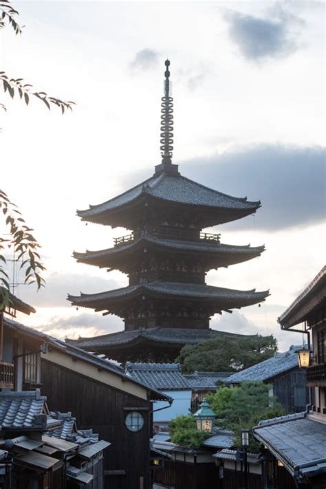 คลังภาพถ่ายฟรีของ กระเบื้องหลังคา การชมทิวทัศน์ การตั้งค่าที่เงียบสงบ การท่องเที่ยว การท่อง