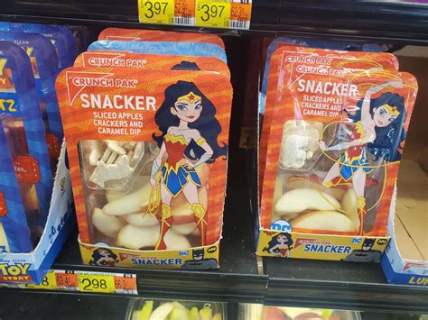 Diana Selling Snacks Rwonderwoman