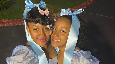 Twin Models Thetexastwivas