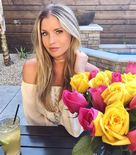 Discover More Like Girlssittingattables Carly Lauren And Related Content Scrolller