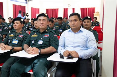 មន្ត្រីជាន់ខ្ពស់ក្រសួងមហាផ្ទៃ ចុះត្រួតពិនិត្យកម្លាំងយុទ្ធោបករណ៍ និងមធ្យោបាយ សម្ភារ