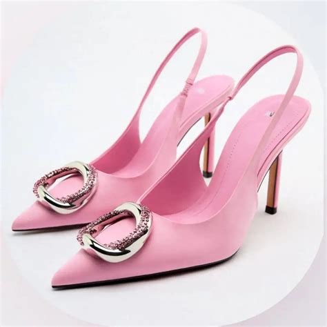 زارا از کفش های تابستانی خود رونمایی کرد؛ باز هم جذاب ترین ترندهای کفش