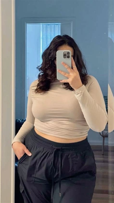 Pin By Estelita Villalobos On Ofnis Curvy Cute Simple Outfits Curvy