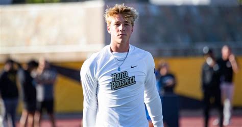 Four Star Qb Bryson Beaver Commits To Oregon