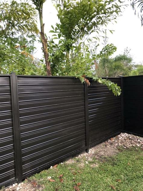 39 Elegant Metal Fence Designs With Pros And Cons