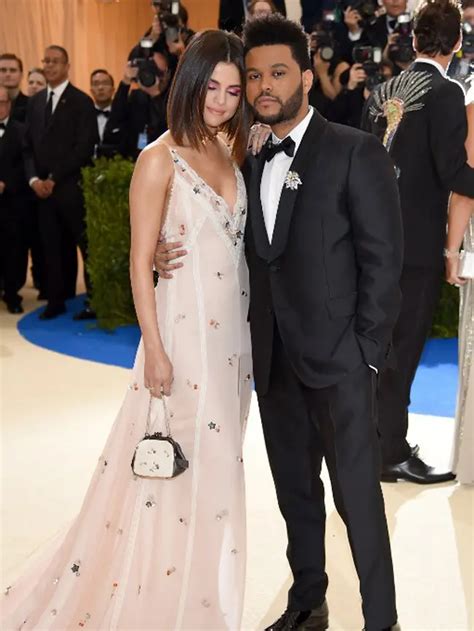 The Weeknd Akan Segera Melamar Selena Gomez? - Entertainment Fimela.com