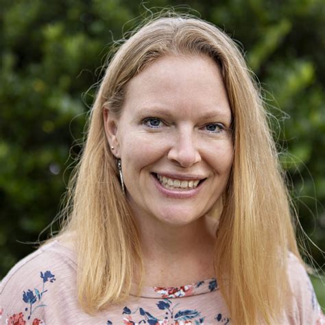 Lisa Barnes Key To The World Travel