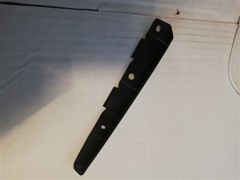 Toyota SPOILEREK NAKŁADKA LISTWA PRWA 75687-52010 75687-52010 A75687 ...