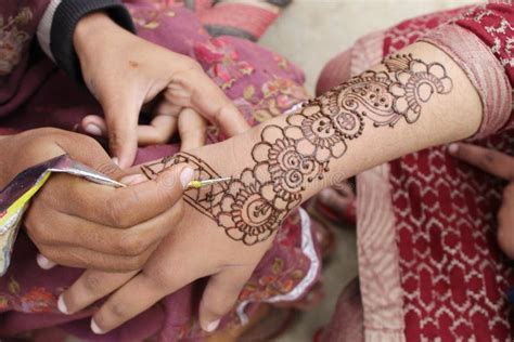 Image Of Hand Painted On Henna Mehendi Tattoo Indian Mehendi