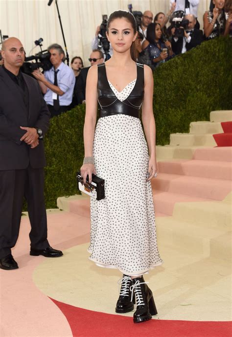 Selena Gomez Met Costume Institute Gala 2016 In New York • Celebmafia