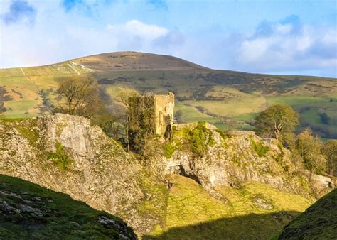 The Best Things To Do In Castleton Peak District
