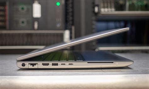 Dell Precision 7670 Mobile Workstation Review