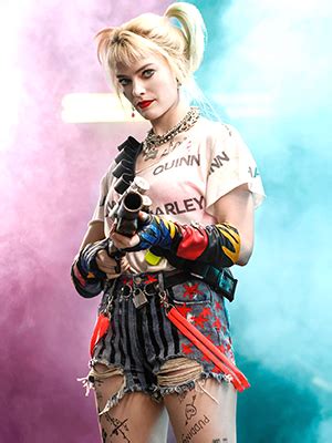 Margot Robbie As Harley Quinn Photos Hollywood Life