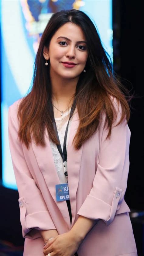 Roha Nadeem कौन है रोहा नदीम जिसने रातों रात करोड़ों लोगों को बनाया